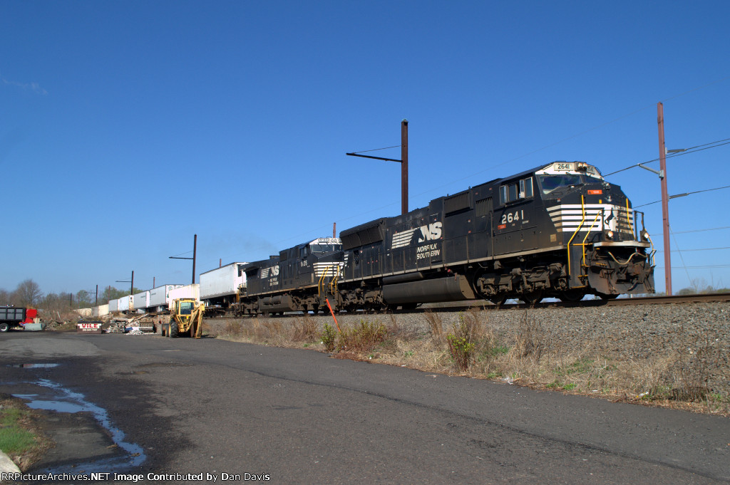 NS SD70M 2641 leads 24K